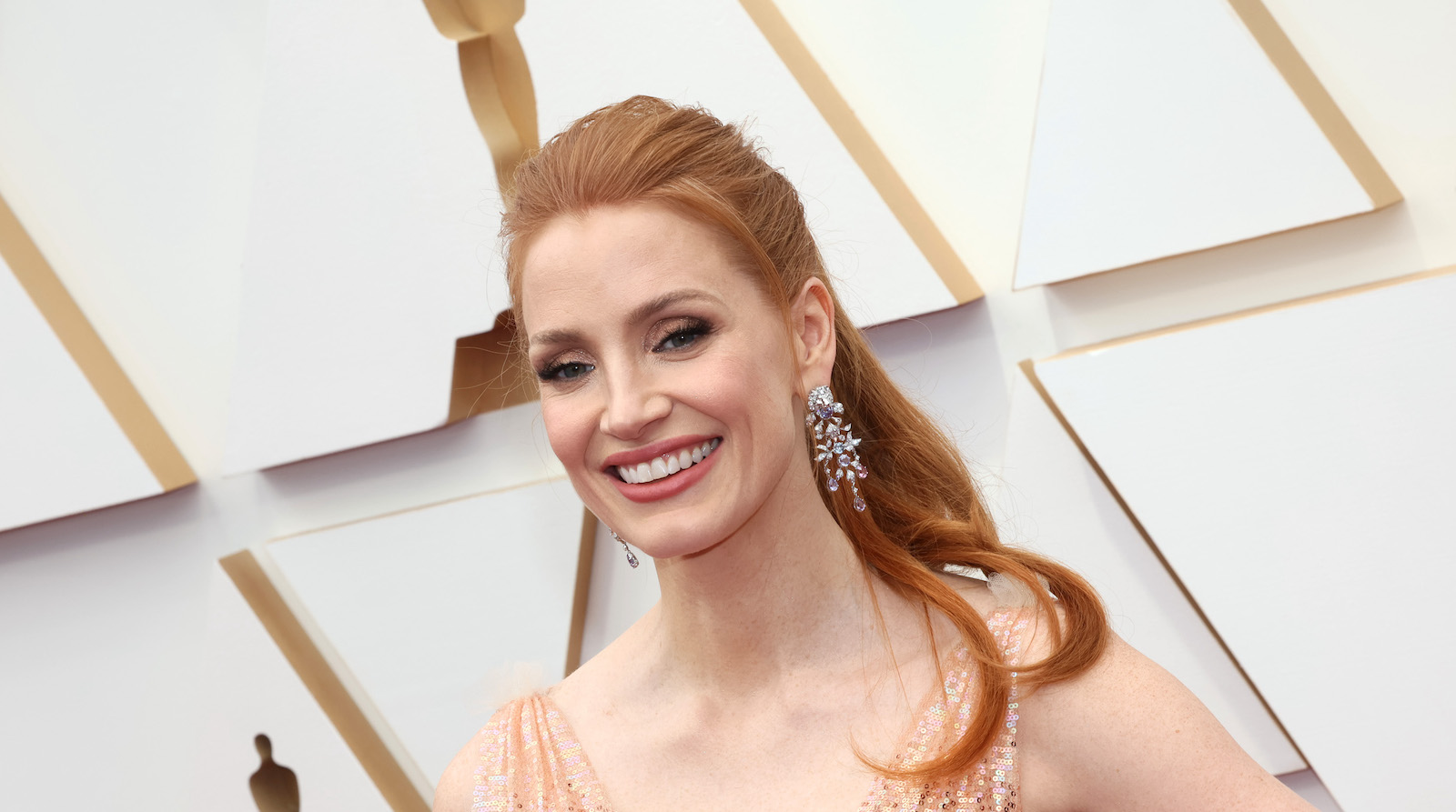 Jessica Chastain Channels a Disney Princess on 2022 Oscars Red Carpet