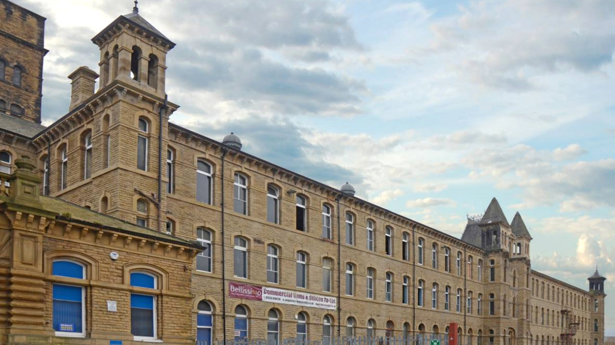 Dalton Mills Building of 'Downton Abbey' and 'Peaky Blinders' in Flames