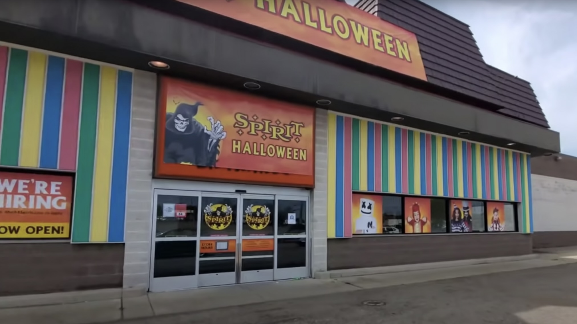 What Is the Spirit Halloween Costume Meme, and What Has Spirit ...