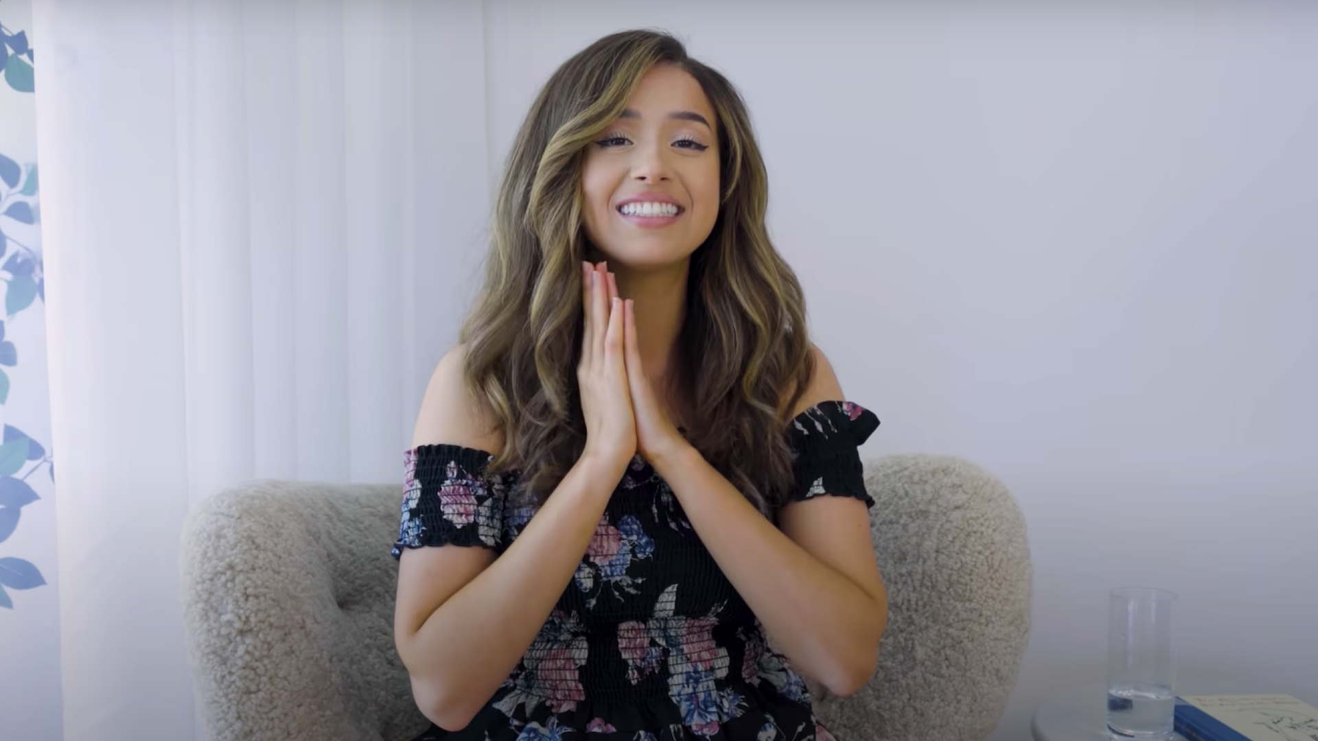 How Tall is Twitch Streamer Pokimane? Pokimane's Height, Confirmed