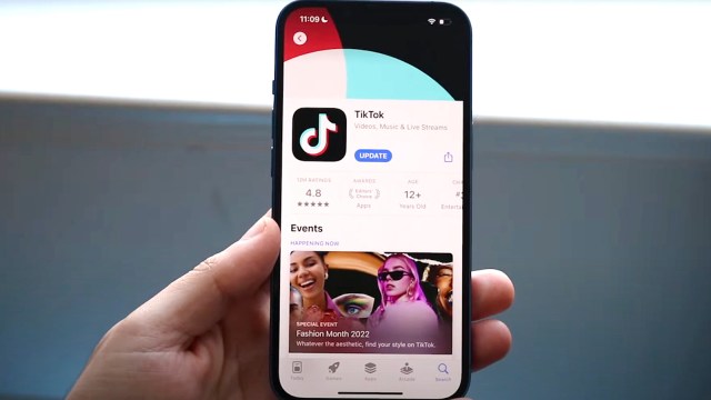 What Does 'AMOS' Mean On TikTok? Amos Slang, Explained