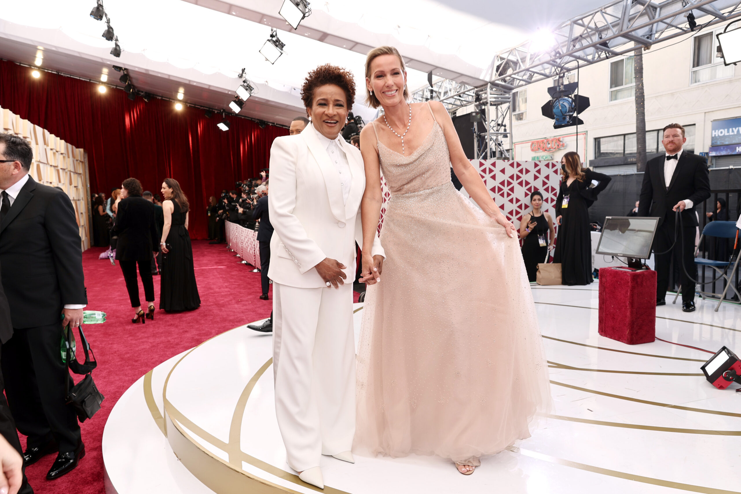 Who is Alex Sykes? What To Know About Wanda Sykes's Wife.