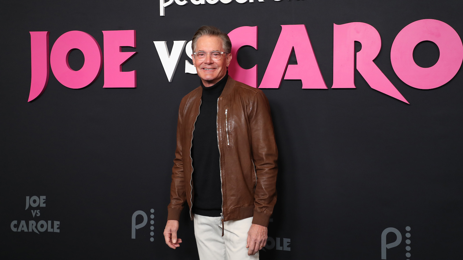 Kyle MacLachlan Looks Damn Fine In Silk Robe Poolside
