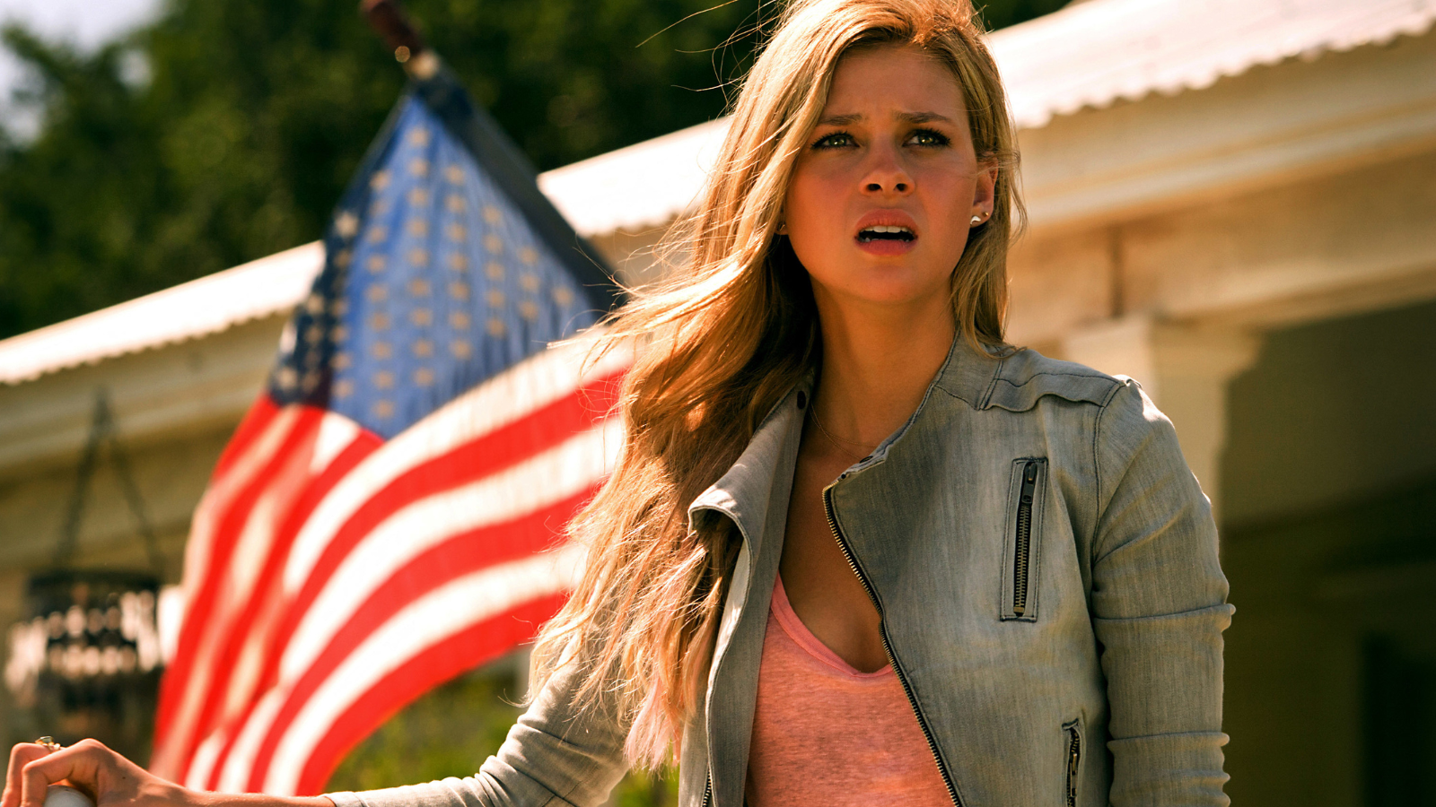 The World Is Still Utterly Baffled by This ‘Transformers’ Scene