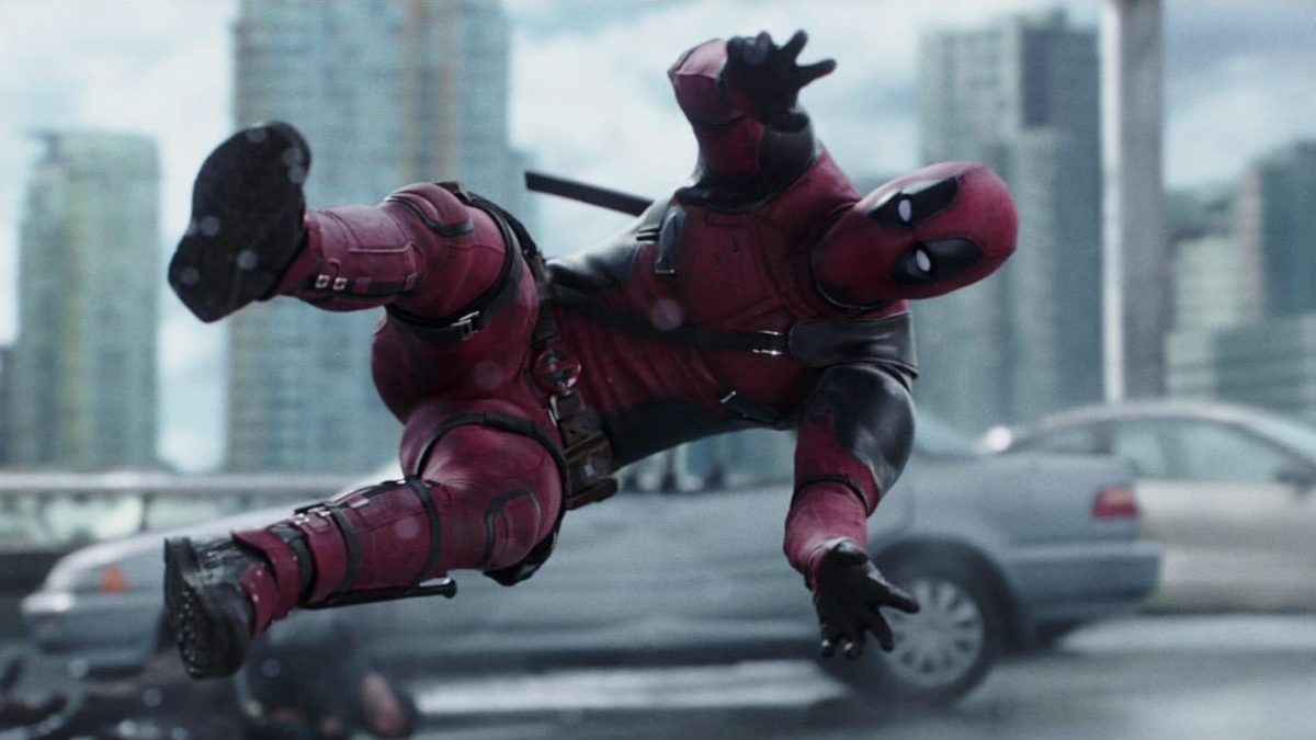 Deadpool Pokes Fun at Ryan Reynolds Getting Into Superhero Shape