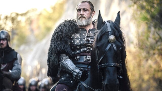 Review: ‘Medieval’ Makes a Satisfyingly Brutal Swing for Epic Status