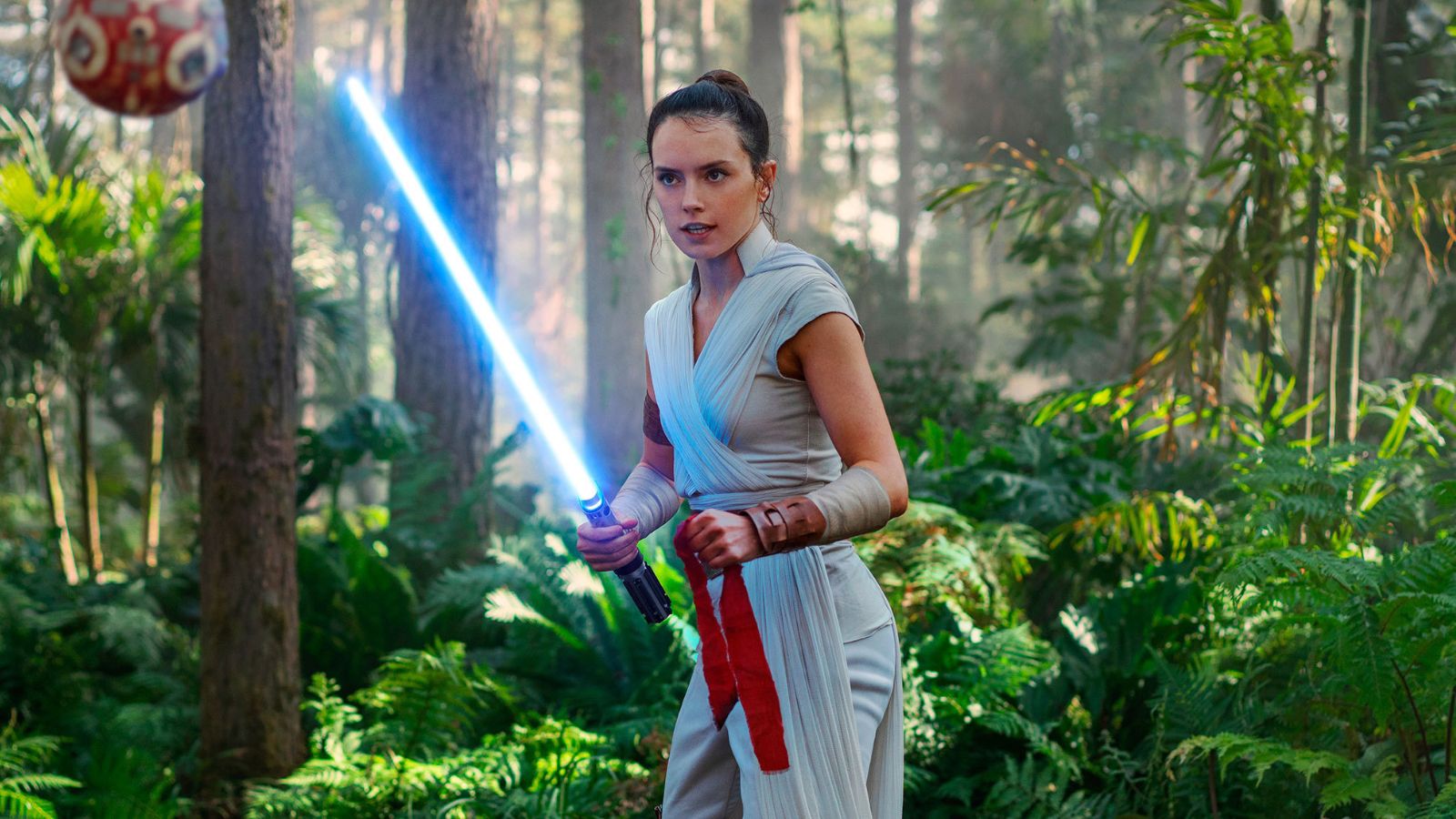 'Star Wars' Fan Theory Believes Rey Used a Dark Side Ability