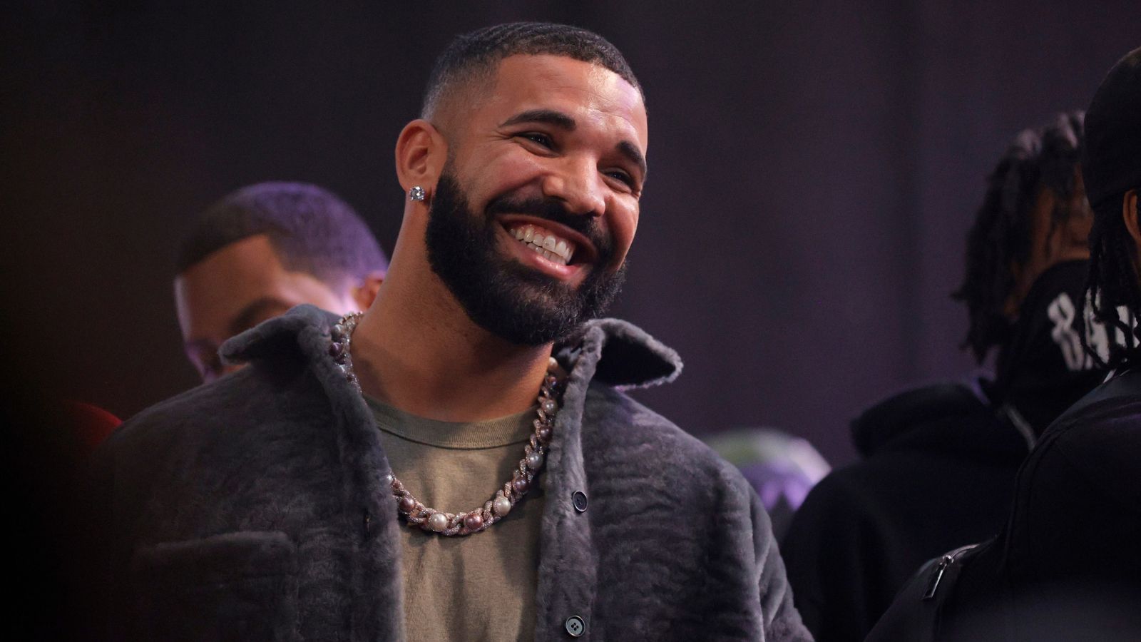 Drake Reaches Unhinged Level of Promotion, Posts NSFW Anime on ...
