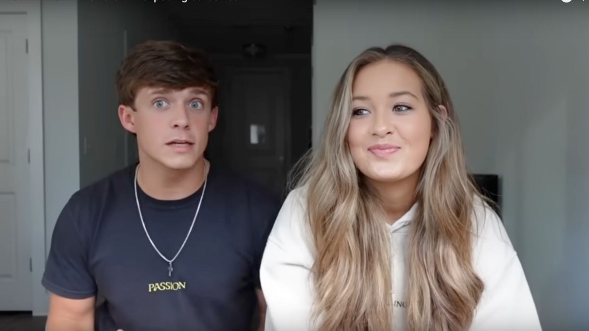 How Old Are Taylor and Sophia on TikTok? Explained