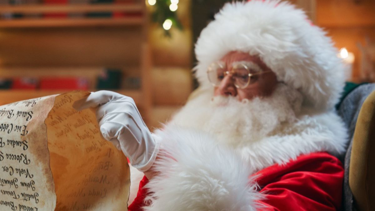 Santa Claus Might Be Marvel Comics Canon, but a Fan Theory Suggests He ...