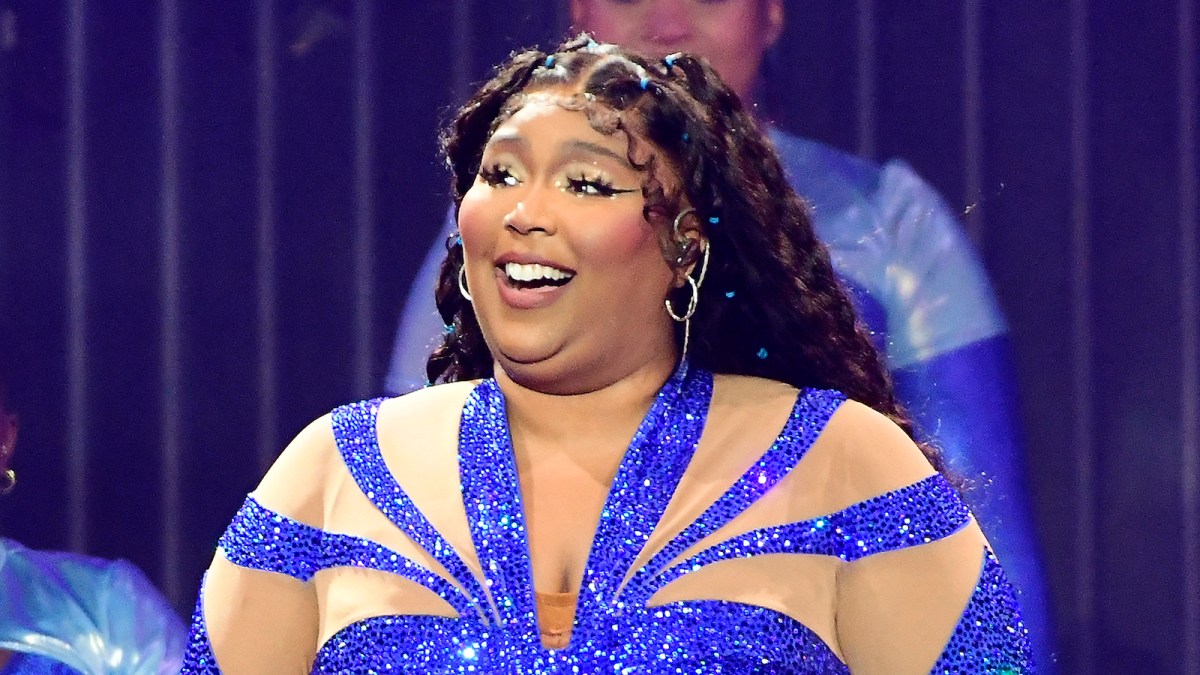 Lizzo Masterfully Gives Fat-Shamer Taste Of Own Medicine