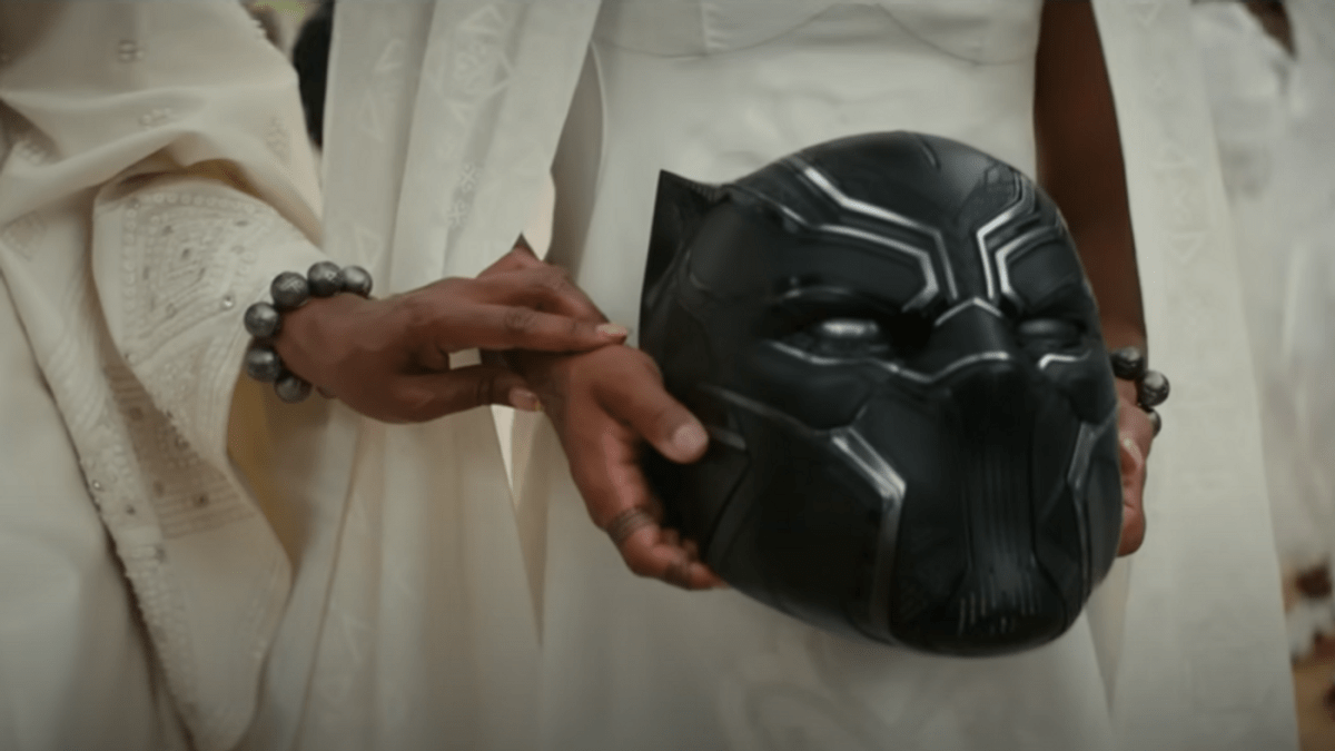 Marvel Fans Find Themselves Mourning Chadwick Boseman All Over Again As ...