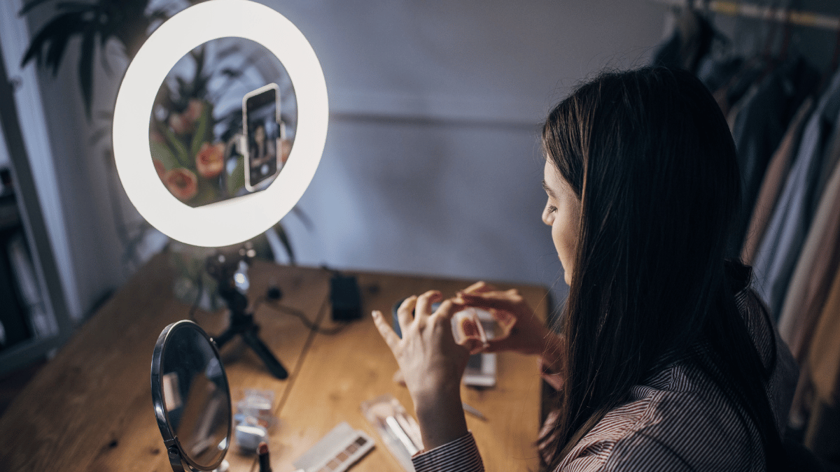 What Does Rizz Mean on TikTok? Explained