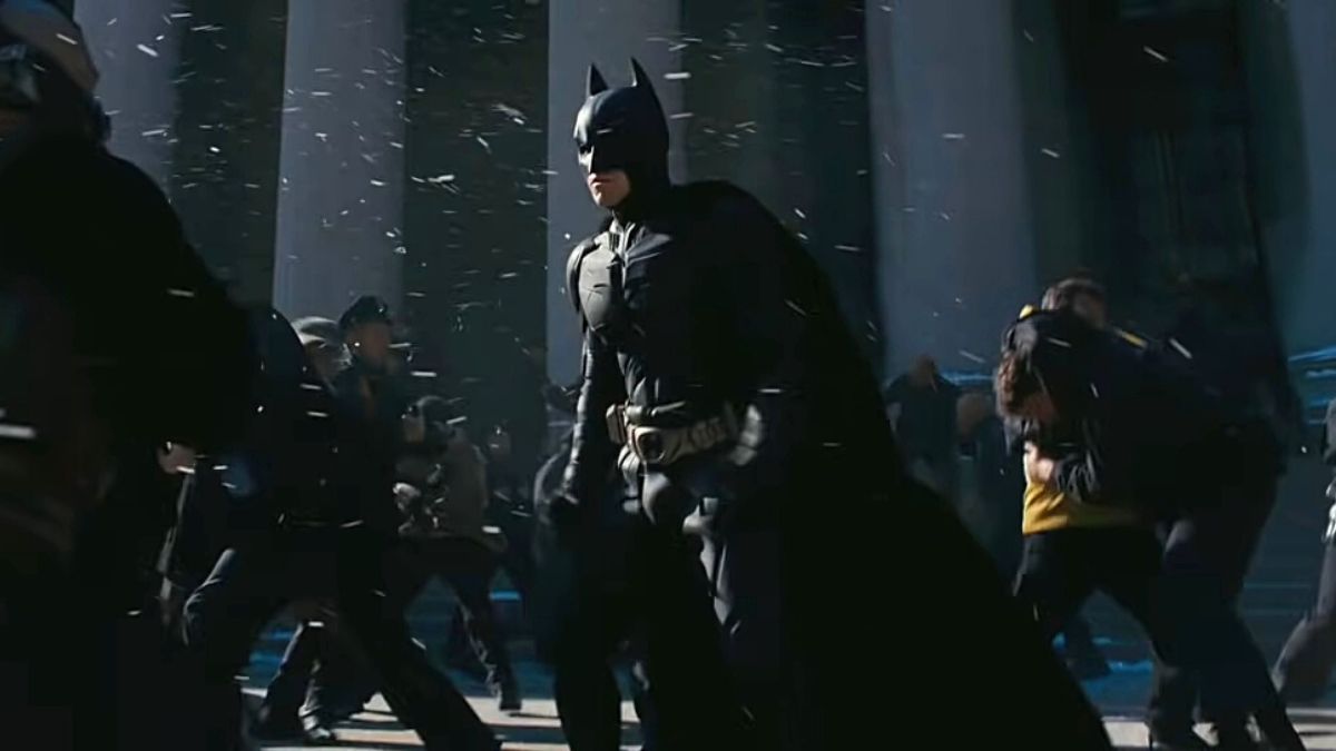 5 Reasons Christian Bale Should Return As Batman for ‘The Brave and the ...