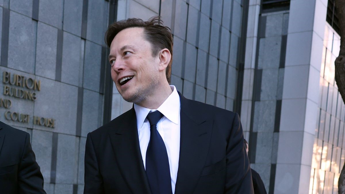 Elon Musk Looked Like a Lost Android Next to Rupert Murdoch at the ...