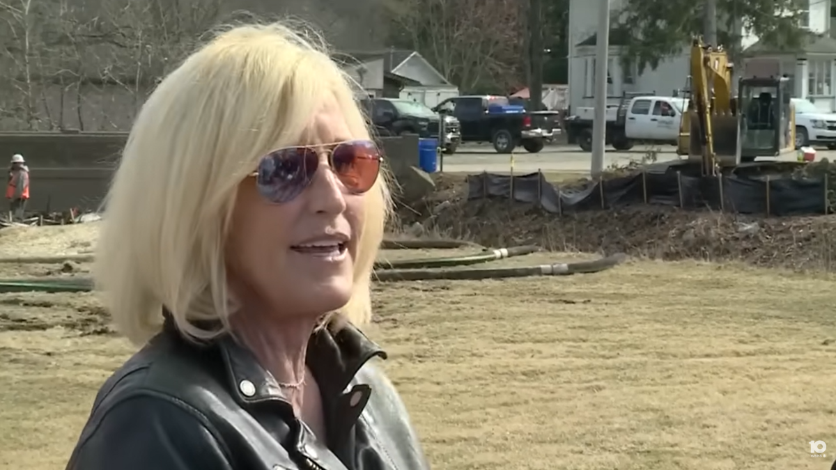 The Real Erin Brockovich Is Erin Brockoviching All Over Palestine, Ohio