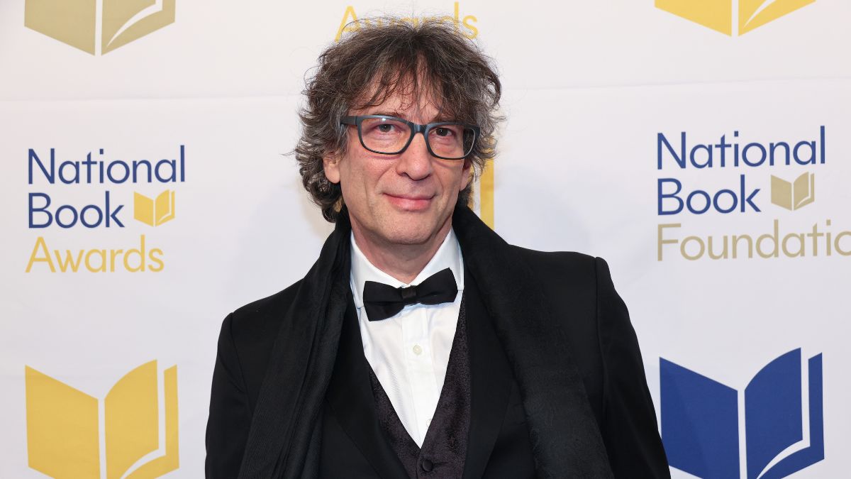 Neil Gaiman Describes Twitter as “Sad, Muddled Place” After His Blue ...