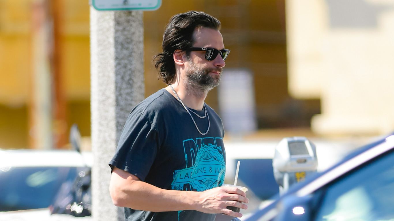 ‘You’ Actor Chris D’Elia Alleged To Have Preyed on 10 Women, Engaged in ...