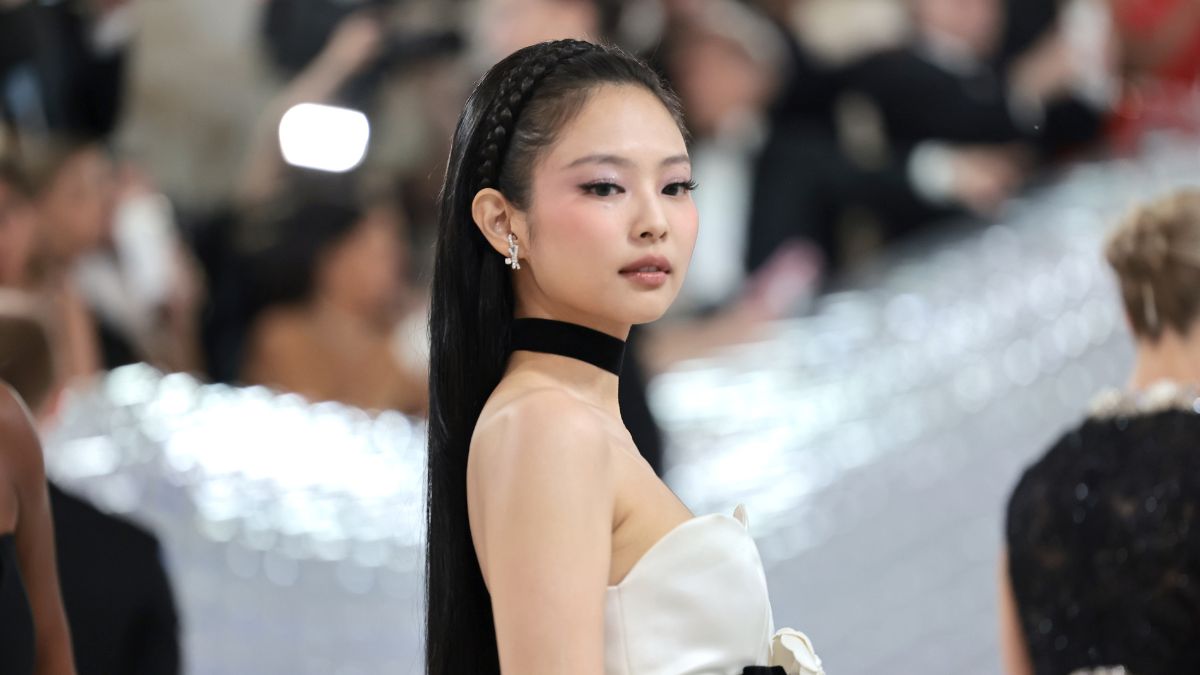 BLACKPINK’s Jennie Wears a '90s Chanel Recreation at 2023 Met Gala Debut