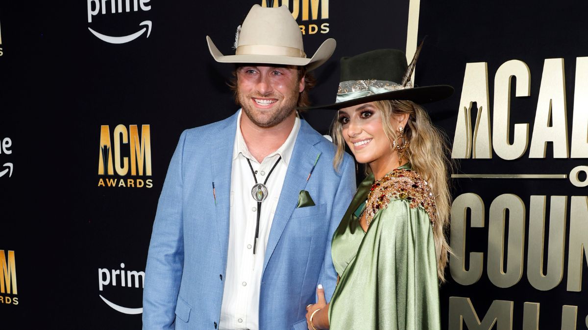 Lainey Wilson Debuts New Beau Duck Hodges at the ACM Awards