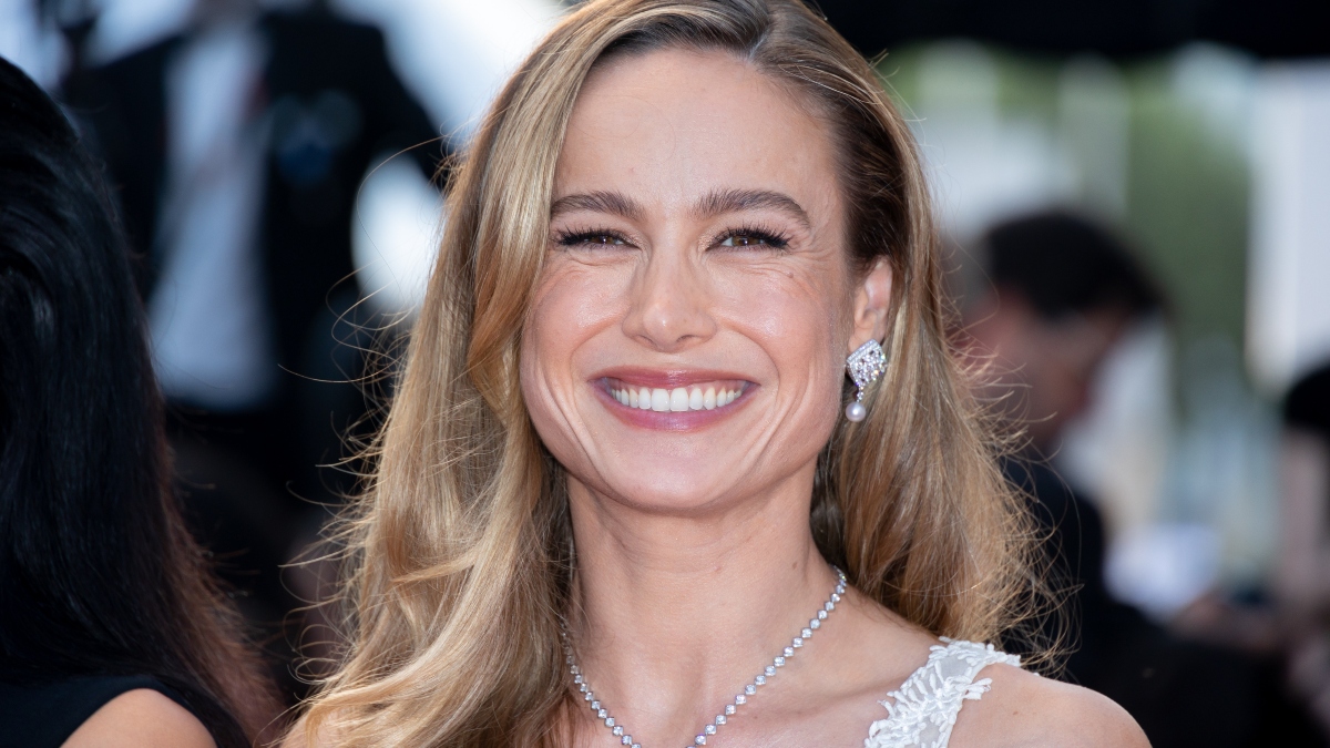 Brie Larson Has Never Looked More Elegant As She Glams It Up at ...