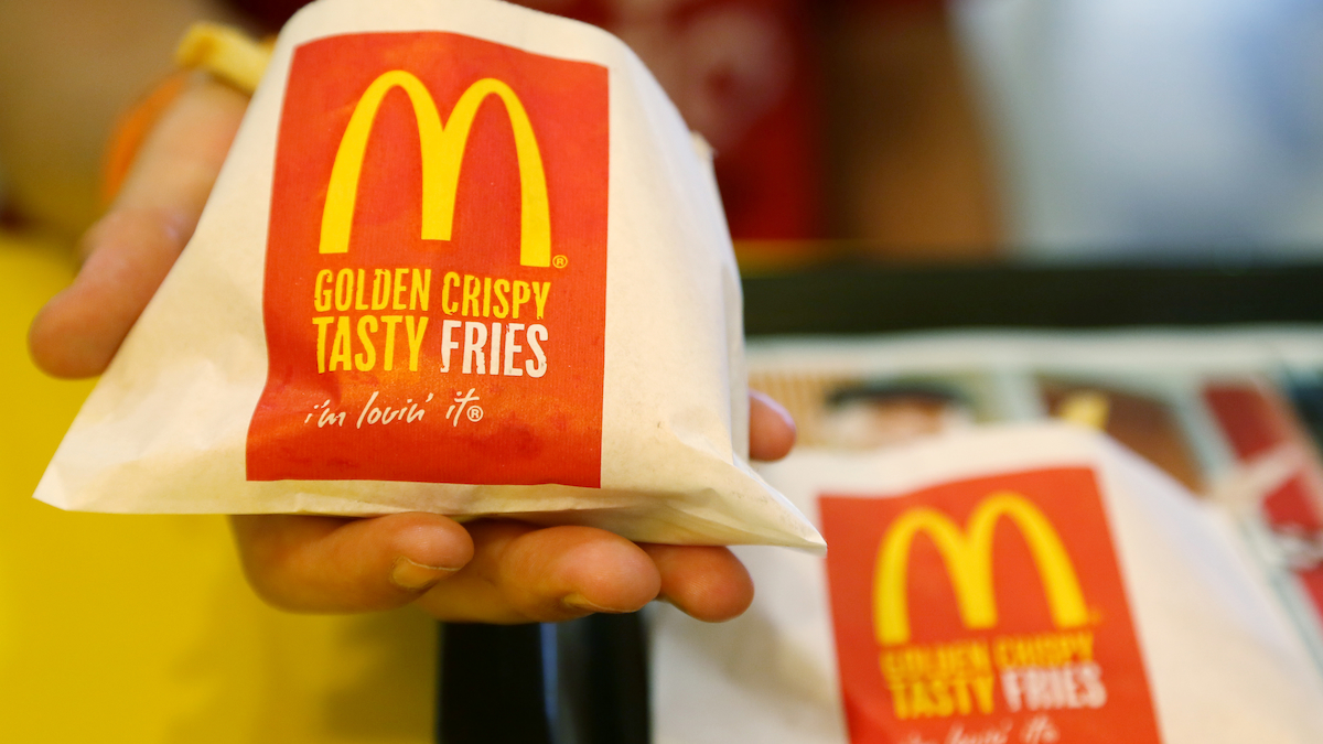 'Eating Fries For You': Couple's Supportive Family Inadvertently ...