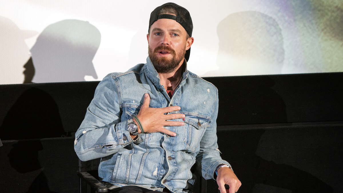 Did Stephen Amell Call Miley Cyrus a ‘Sexualized Velociraptor’ and More ...