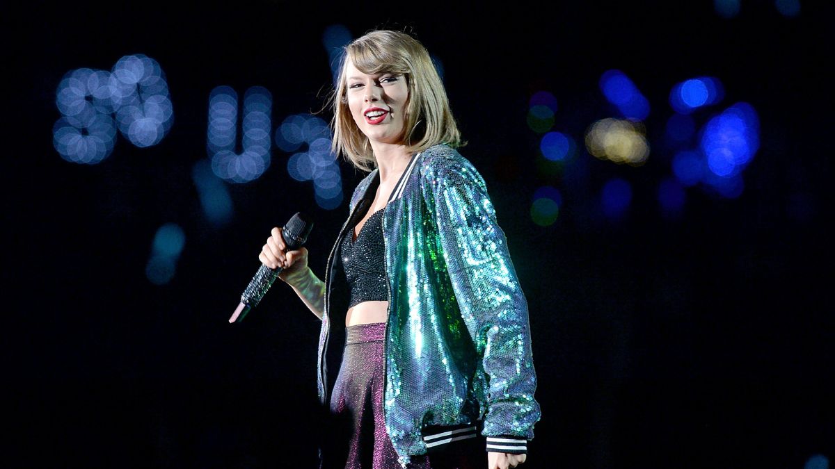 Taylor Swift Floors Los Angeles Fans by Revealing ‘1989 (Taylor’s ...