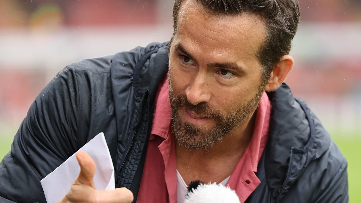 An Ill-Judged Debate Puts Ryan Reynolds Put Through the Meat Grinder