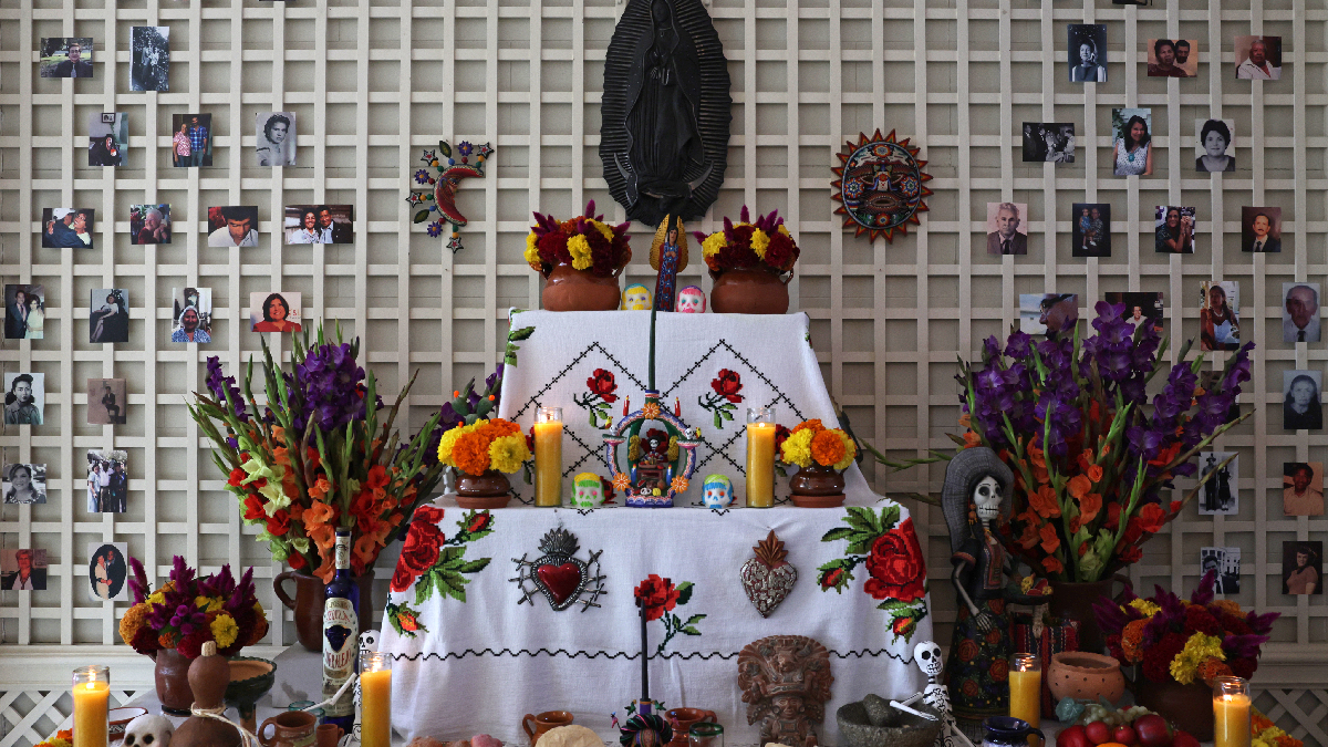 What Is an Ofrenda? The Day of the Dead Tradition, Explained