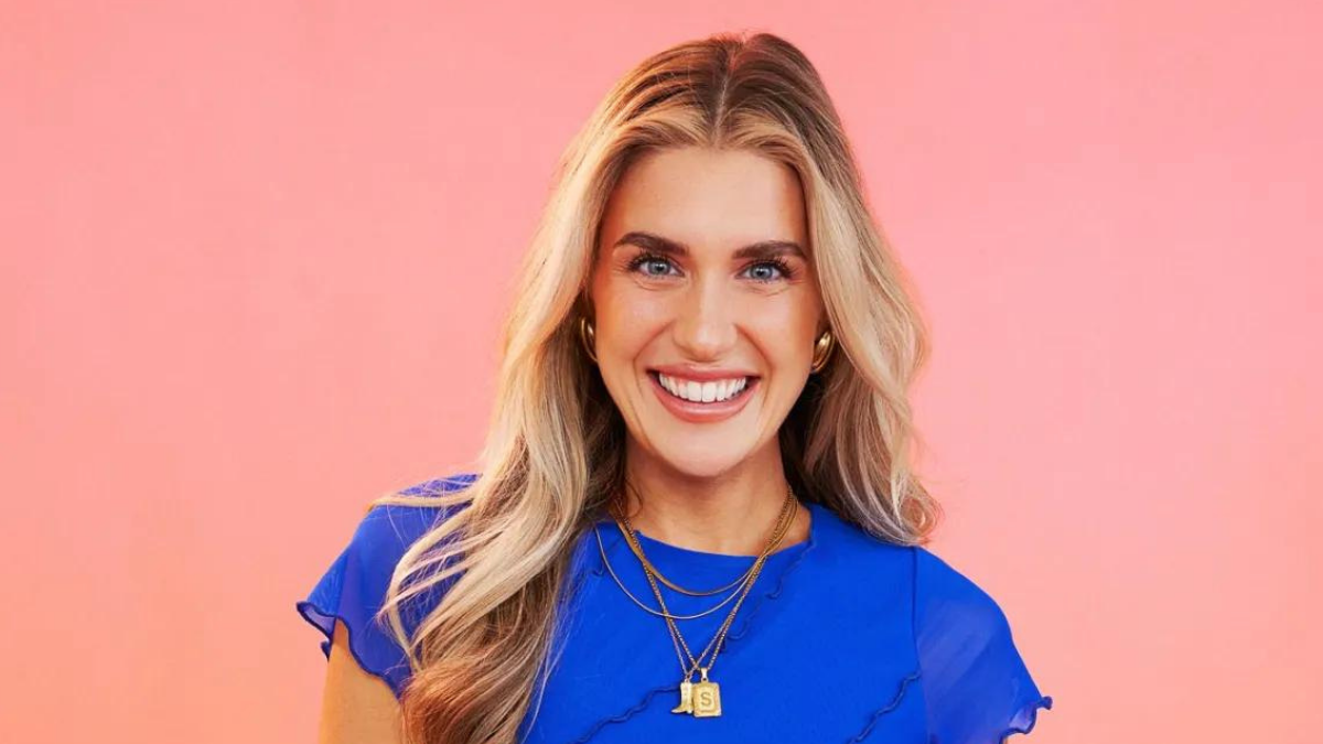Who Is Sydney Gordon From ‘The Bachelor’? Meet the Vintage Store Owner ...
