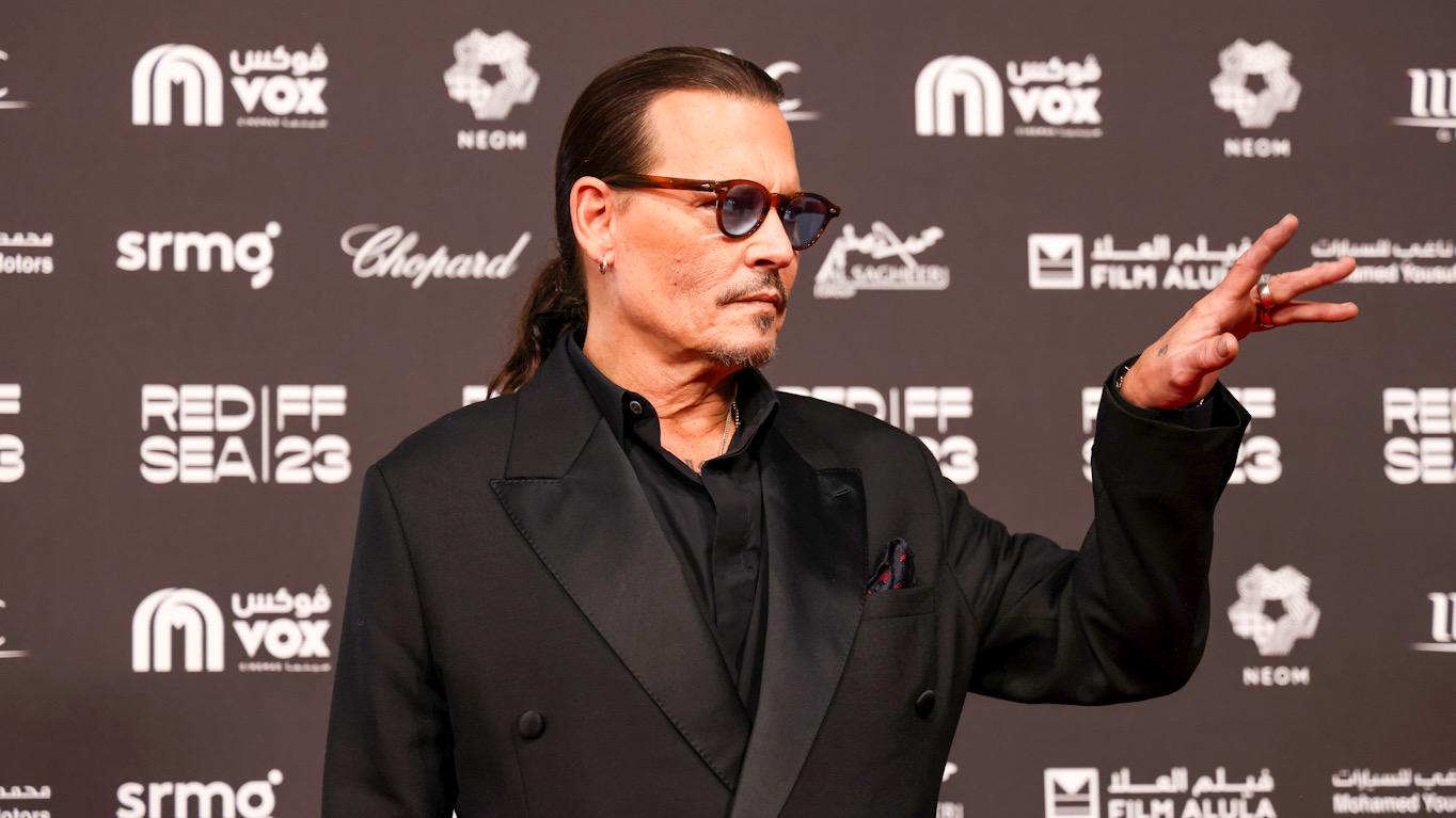 Is Johnny Depp Blind?