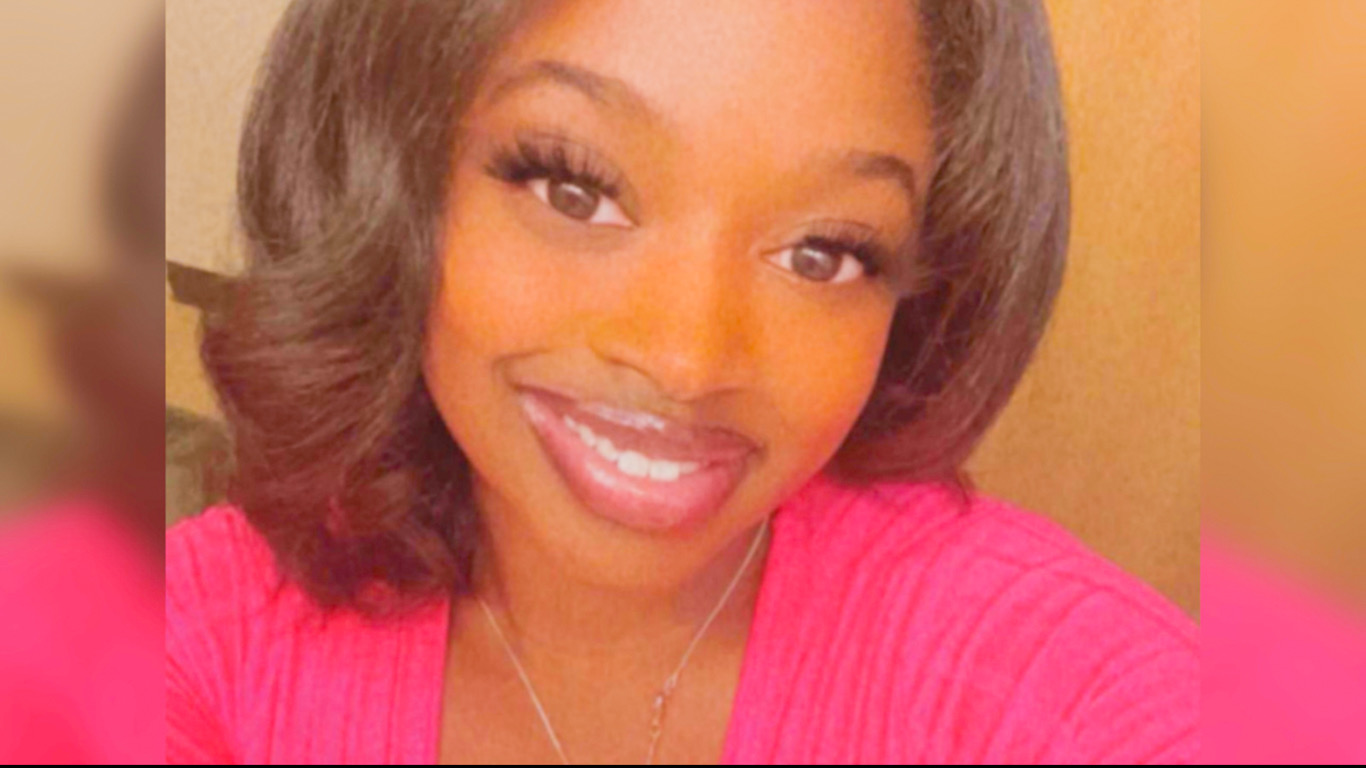 What Happened to Sade Robinson and How Did She Meet Maxwell Anderson?