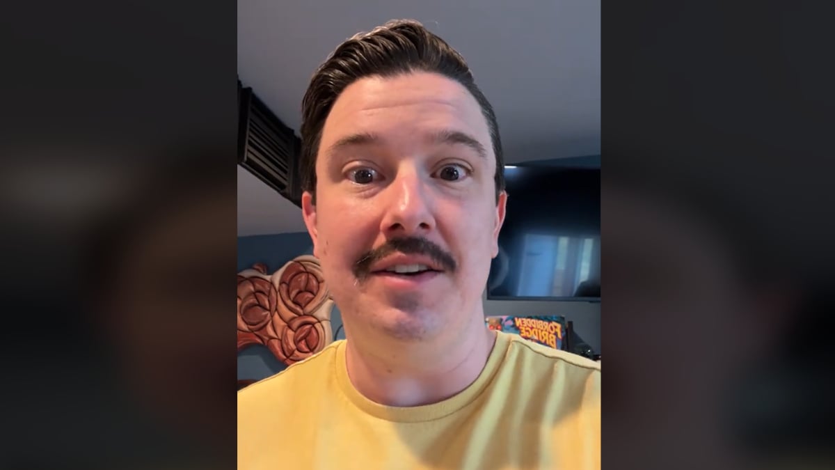‘This Is the Content I Am Here to See’: Man Shaves off Mustache at the ...
