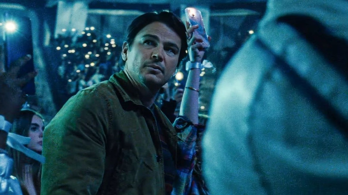 M Night Shyamalan's new movie 'Trap' is streaming just in time for ...