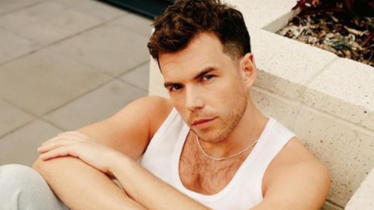 ‘Bridgerton’s Luke Newton Has Fans Claiming They Need Therapy After His ...