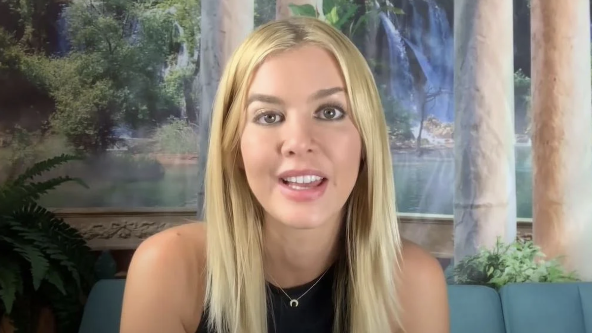 Who Is Kat Torres, the Former Model Who Destroyed Her Instagram ...