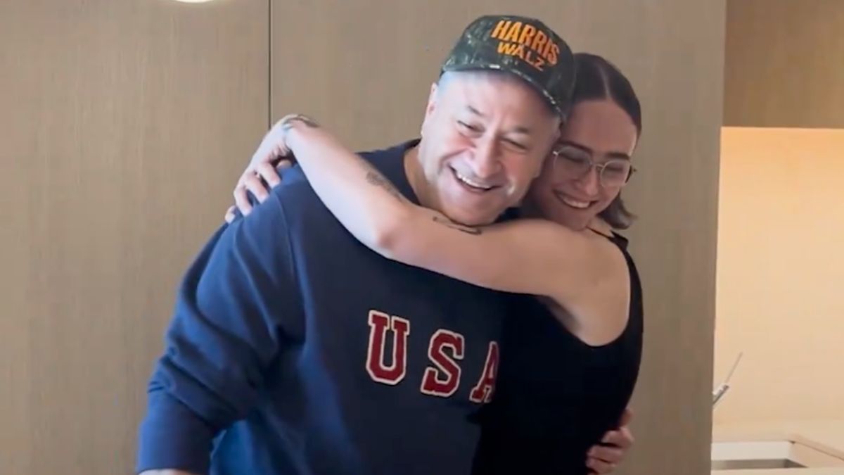 Ella Emhoff Cheered Her Father Doug On Ahead of His DNC Speech and It’s ...