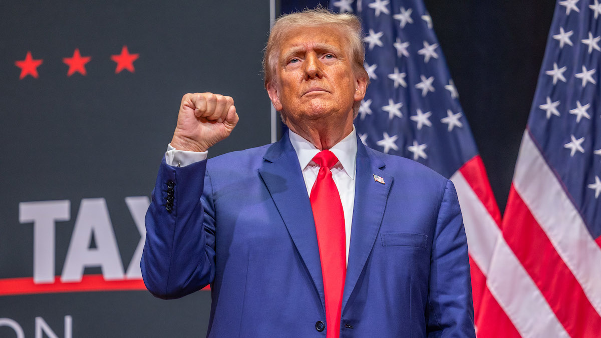 An Unedited Photo of Donald Trump Looking Like He Had Another Accident ...