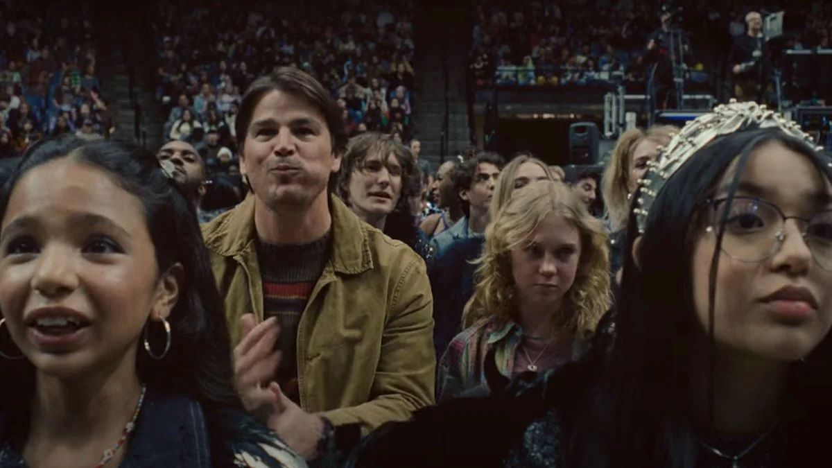 Review: ‘Trap’ Sends M. Night Shyamalan Back to the Top of His Game in ...