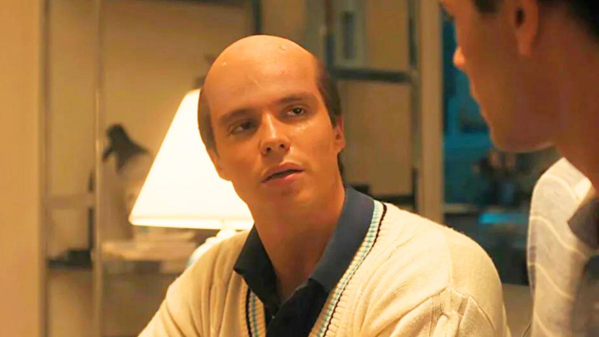 'Monsters': What Happened To Lyle Menendez's Hair?