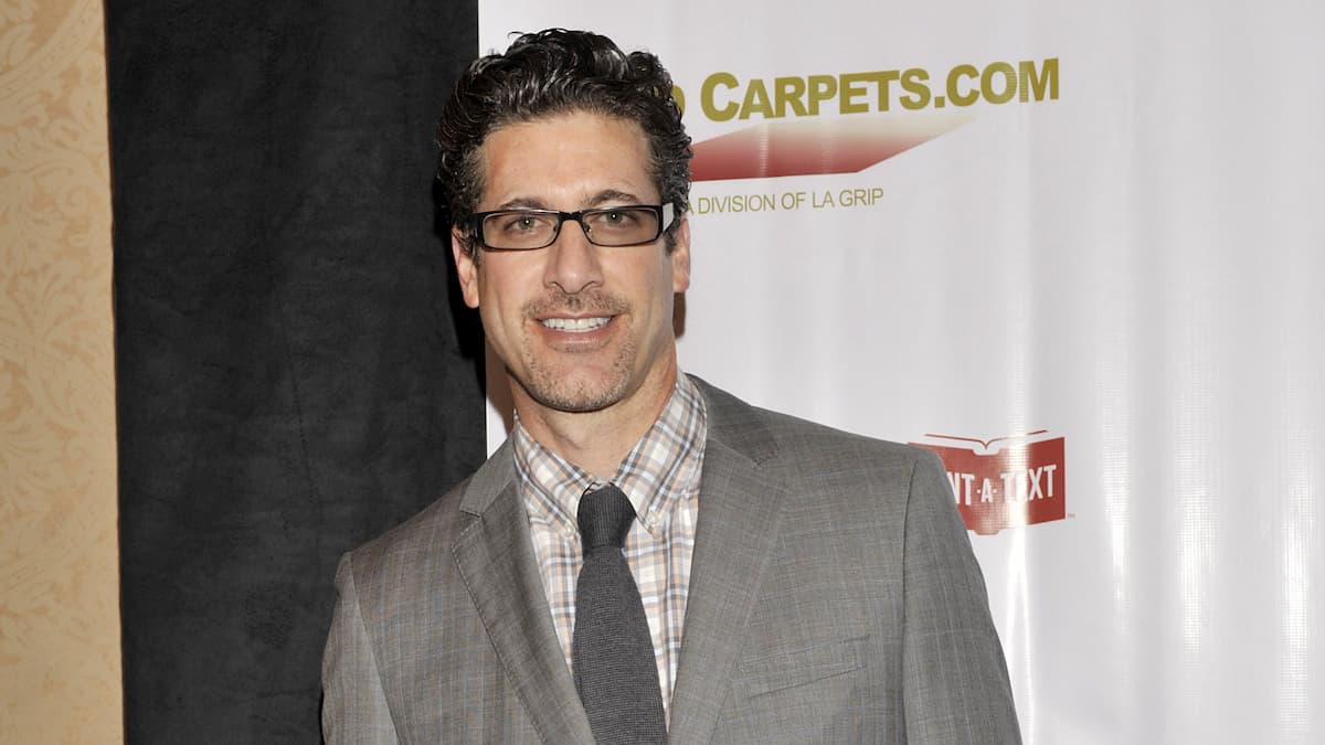 Who Was Eduardo Xol’s Wife?