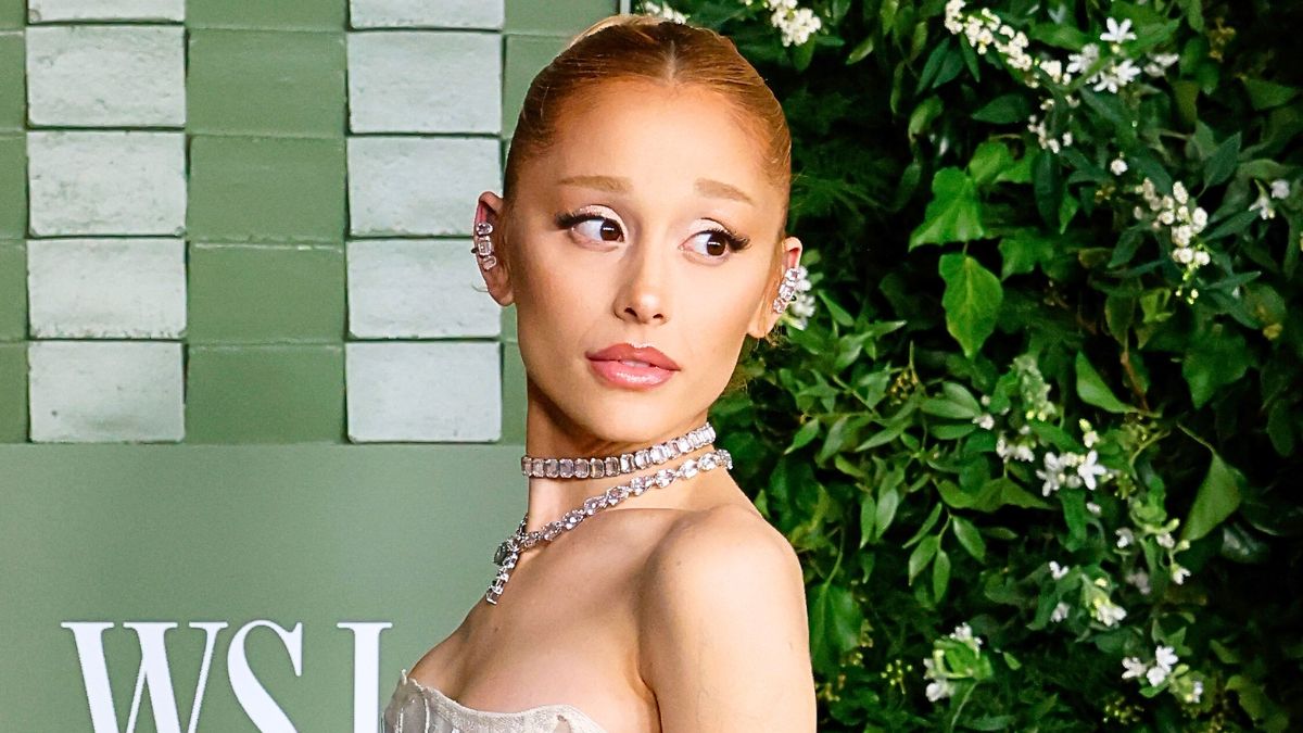 ‘She literally looks like a princess’: Ariana Grande is a vision in ...