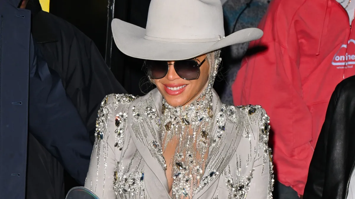 ‘Just here admiring her and all her new haters’: Beyoncé puts on a very ...