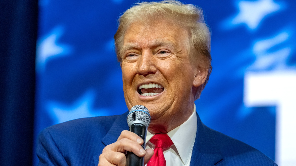 Uh oh, Donald Trump wasn't included on the Oregon voter's pamphlet and ...