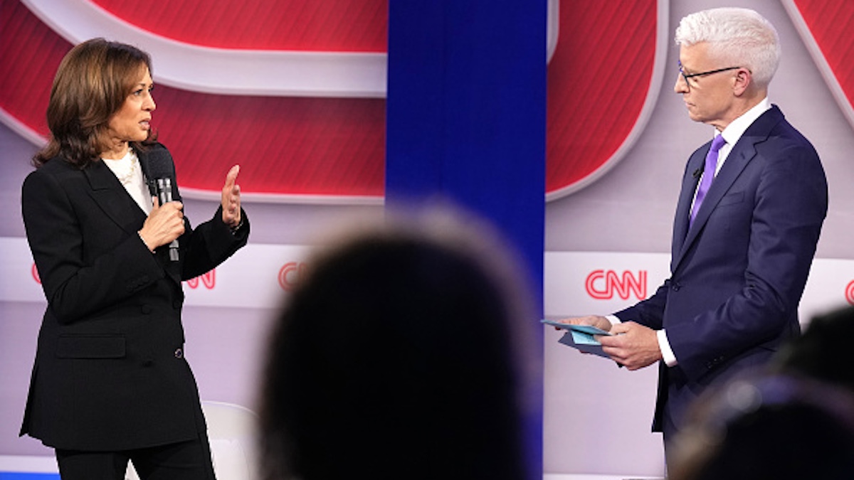 ‘She Has To Be Flawless. He’s Just Lawless’: Anderson Cooper Is Losing ...