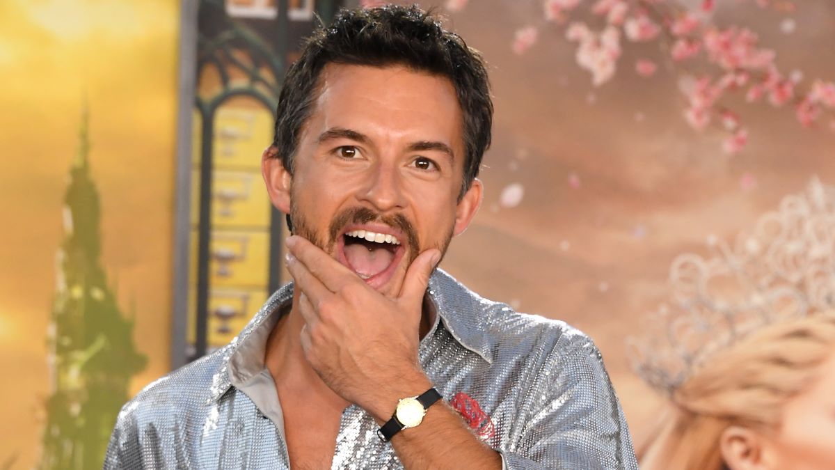 'He is the most unhinged cast member': Jonathan Bailey has the most ...