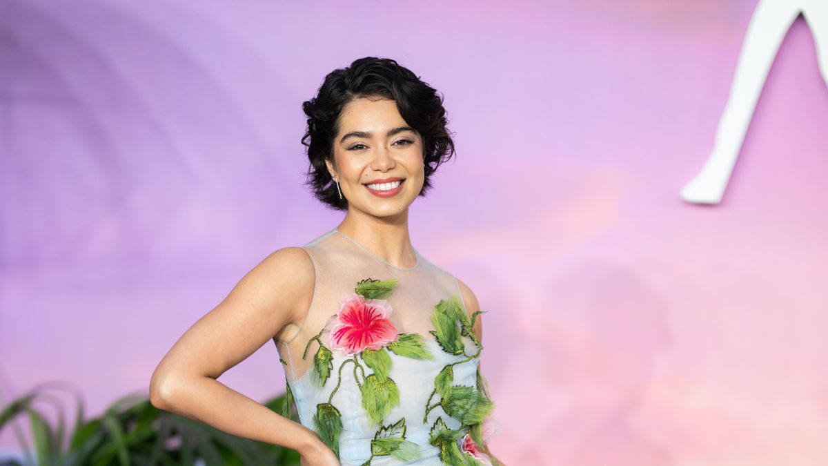 Moana voice actor's stunning dress transforms her into a real-life ...