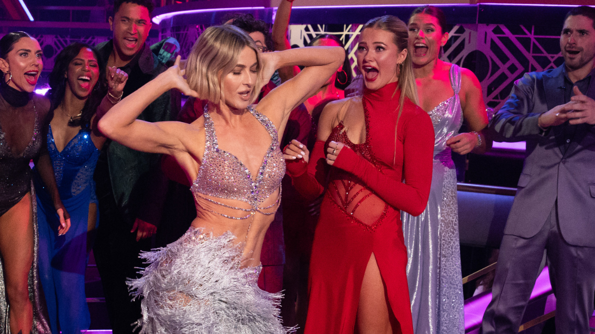 You're never going to guess who Julianne Hough was spotted with in the ...