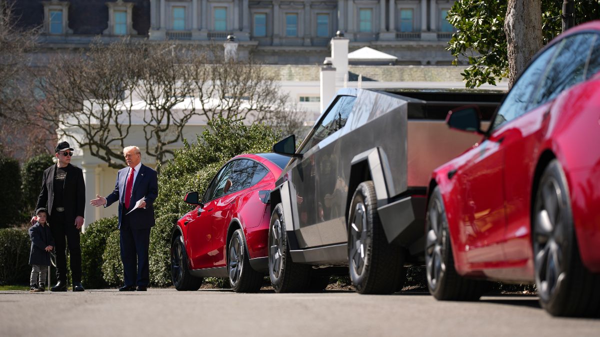 Trump takes his Tesla tantrum to new heights by declaring violence ...